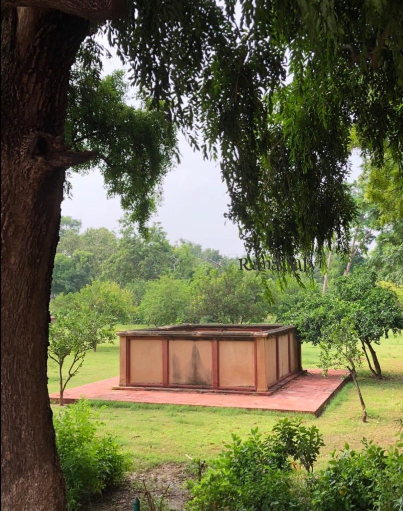 Temporary burial of Mumtaz Mahal in the Taj Mahal complex – Rana Safvi