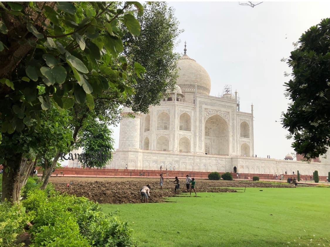 Temporary burial of Mumtaz Mahal in the Taj Mahal complex – Rana Safvi